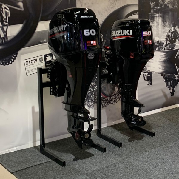 GC Maskiner L-Stand, Outboard engine stand/motor rack | OUTMAR